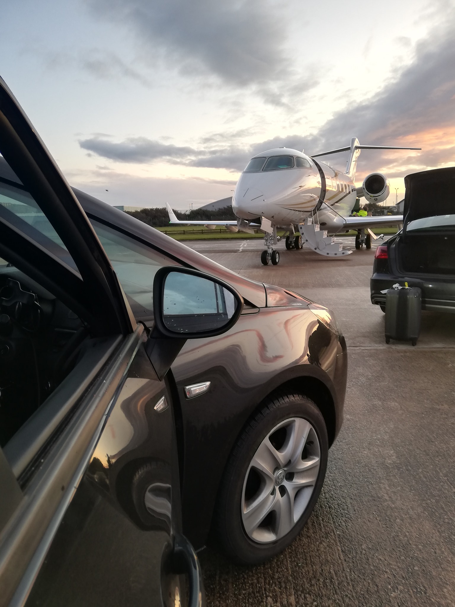 airport taxi blackburn